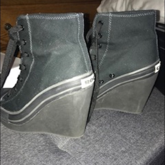 Lulus | Shoes | Lulu Hightop Platform Shoes | Poshmark